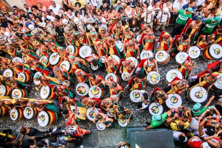 Símbolo da cultura baiana e de resistência, Olodum completa 45 anos ...