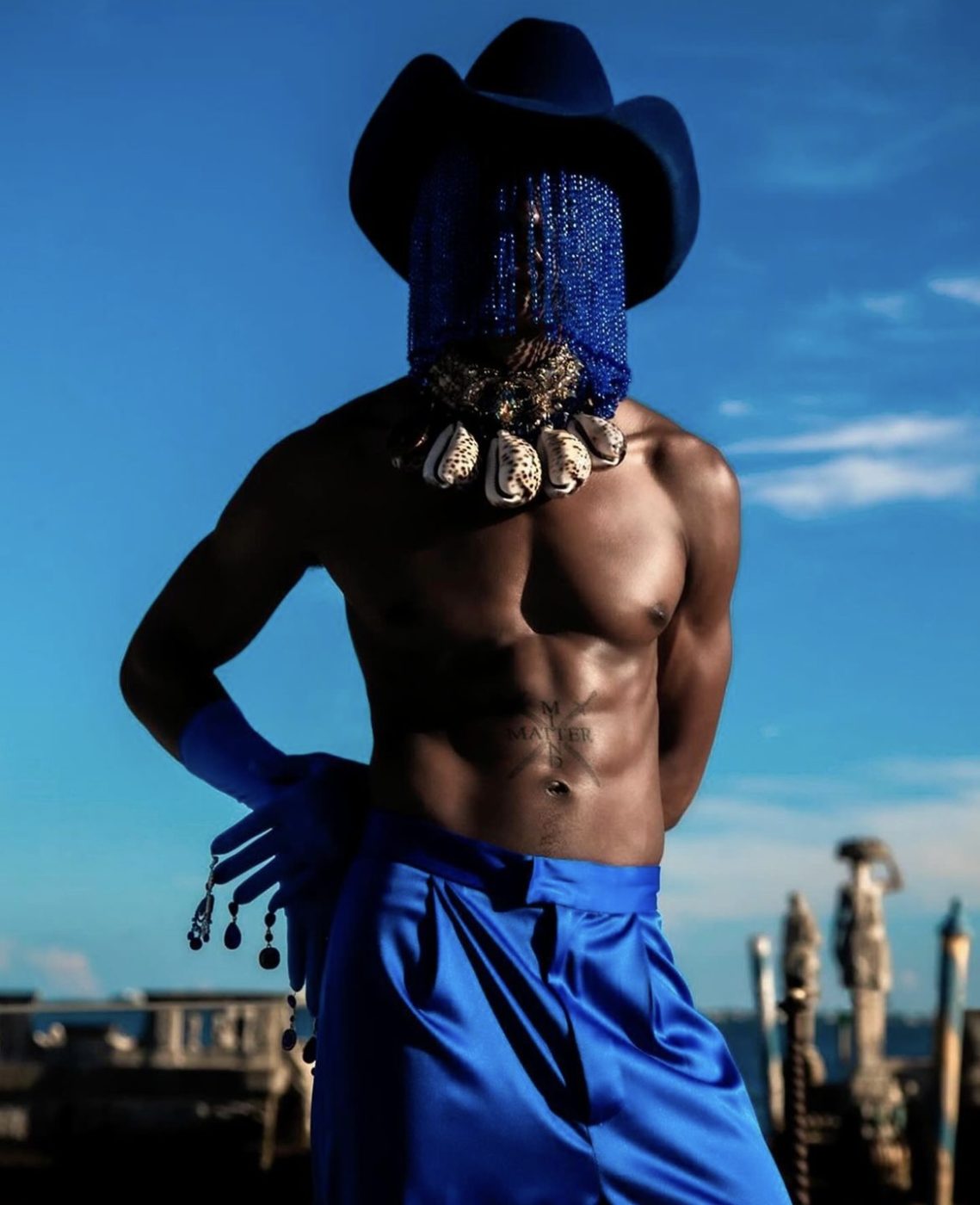 'Ìmólè Oòrùn': Com DNA baiano, artista visual Luiz Moreira expõe no Rosewood São Paulo | Alô Alô ...