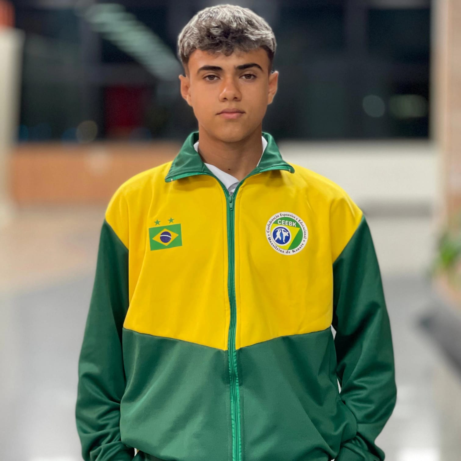 Promessa do karatê, adolescente de Pau da Lima conquista pódio em ...