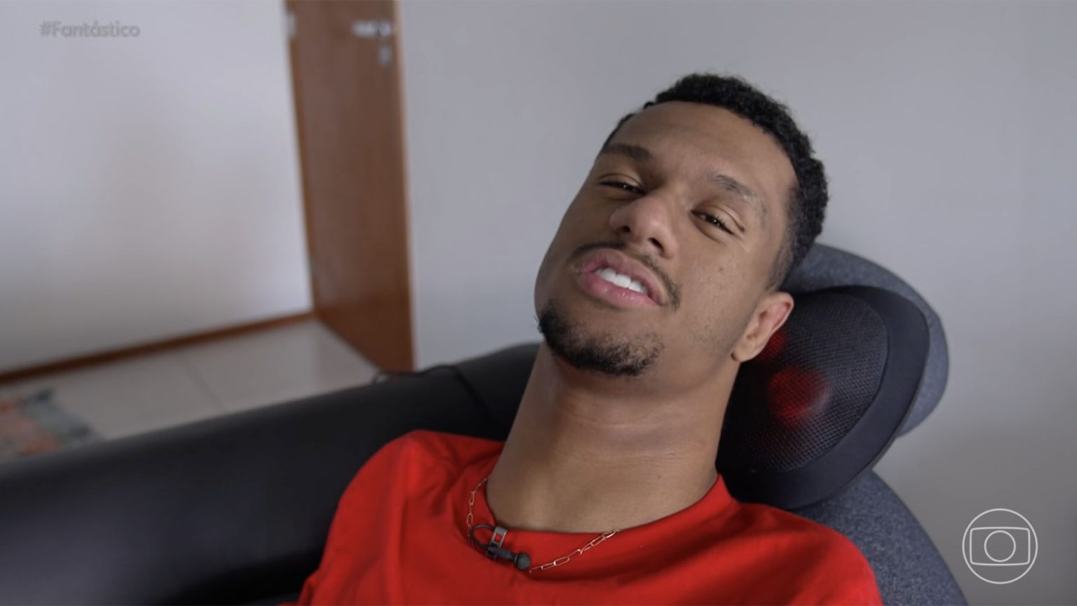 Maisa presenteia com óculos de sol Prada e ganha 'pedrinhas pra ...