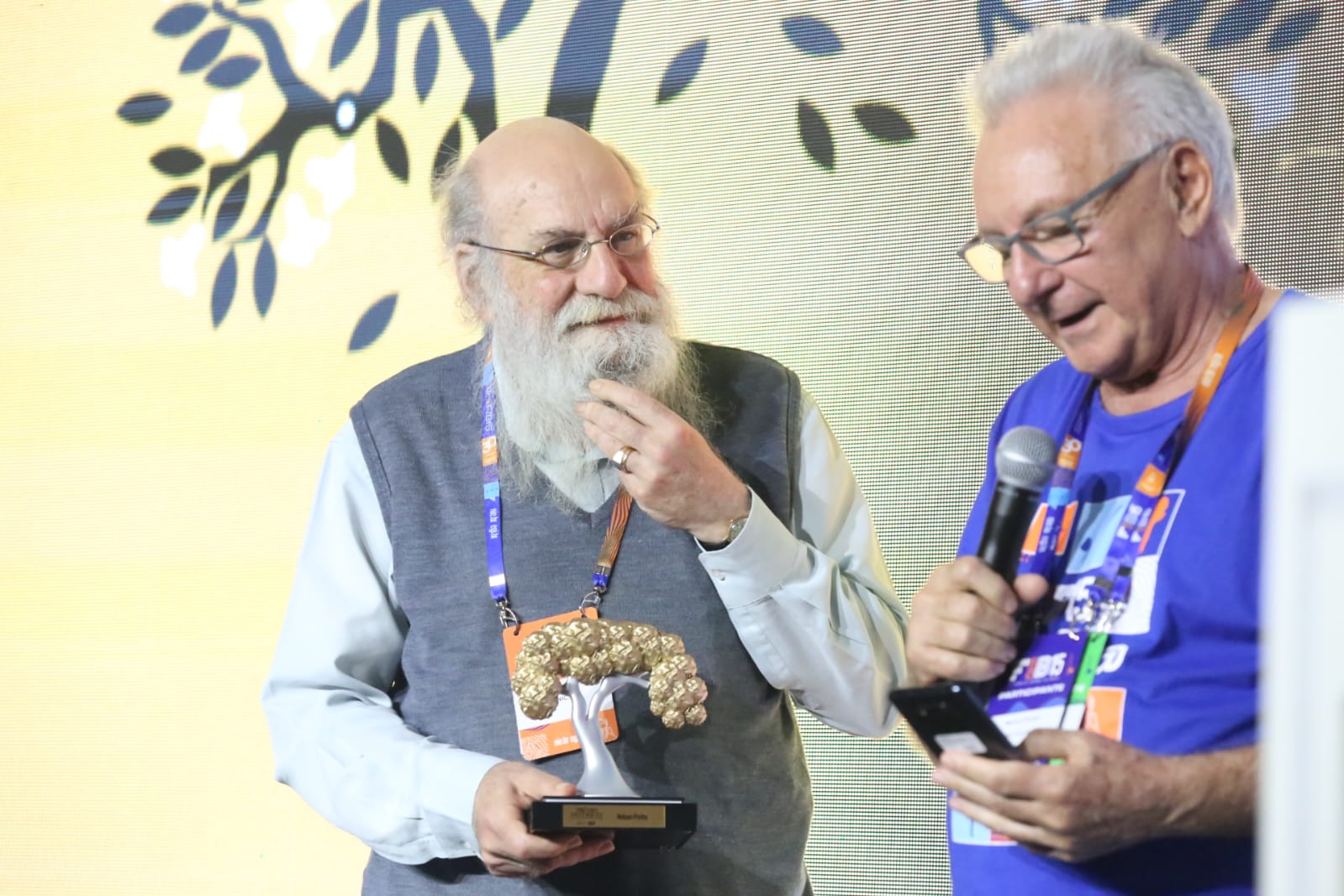 Três baianos são premiados por contribuição à Internet no Brasil | Alô ...