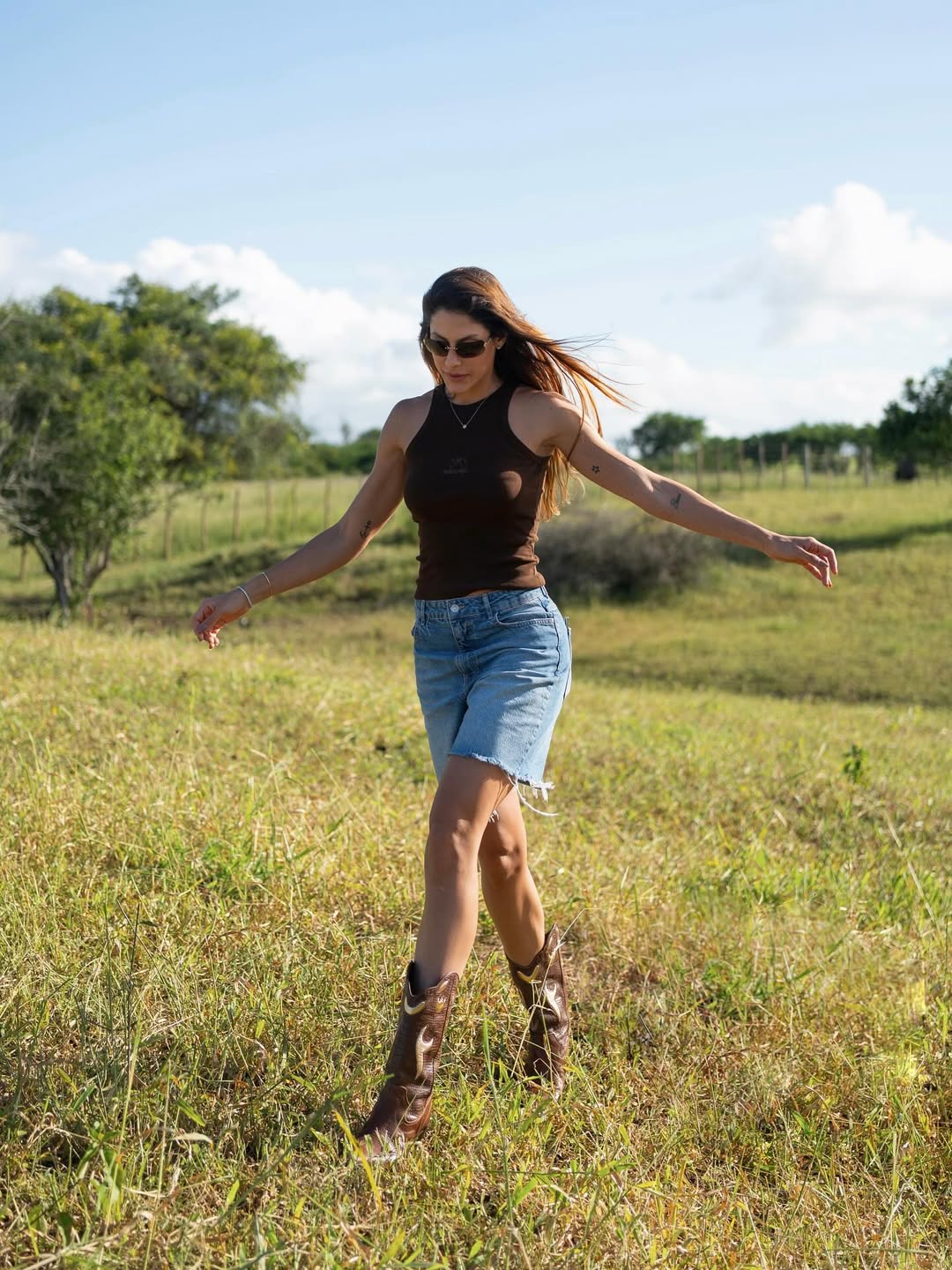 Mari Gonzalez abre álbum de fotos em fazenda de Bell Marques na Bahia ...