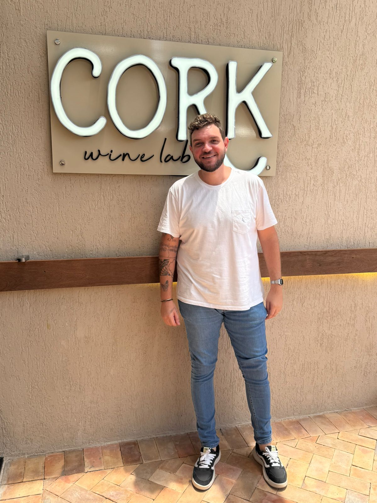 Salvador ganha novo espaço dedicado à cultura do vinho: conheça a Cork ...